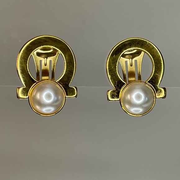 Salvatore Ferragamo | Jewelry | Salvatore Ferragamo Gancini Pearl Gold ...